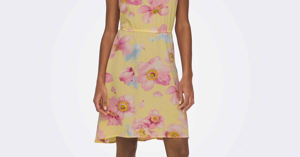 Robe courte Regular Fit Col rond with 15% discount! | ONLY®