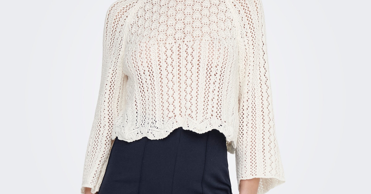 Cropped Knitted Pullover | White | ONLY®