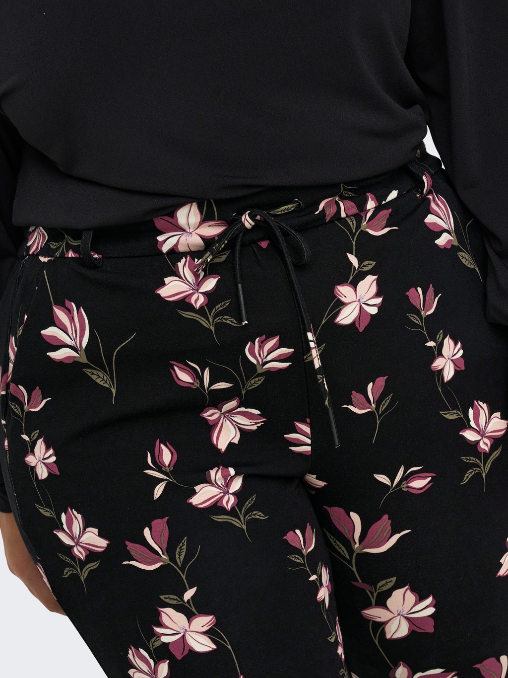 Curvy patterned classic Trousers | Black | ONLY®