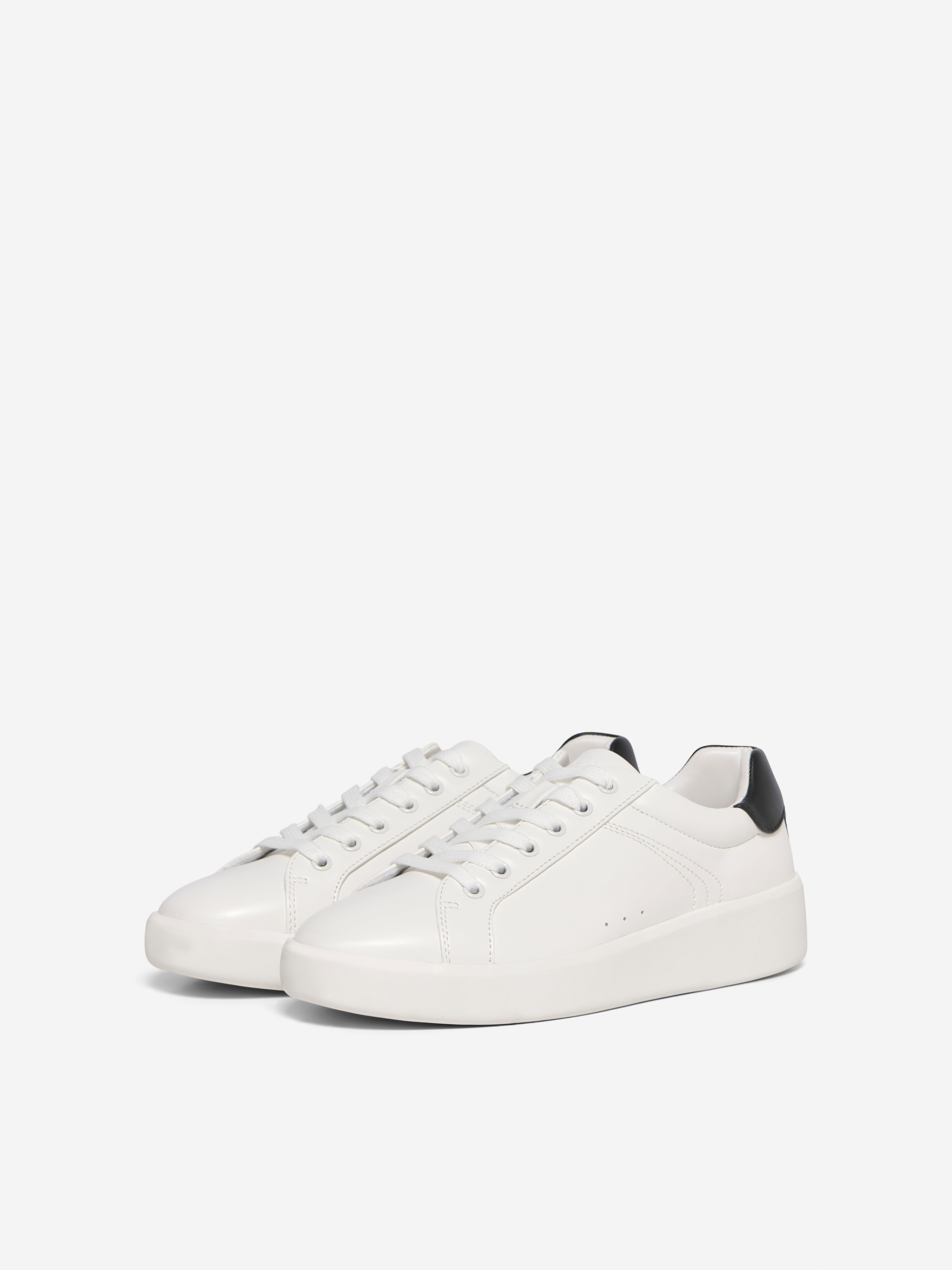Simili cuir Baskets | Blanc | ONLY®