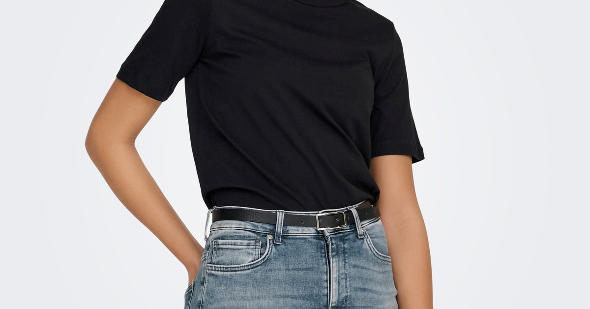 Normal geschnitten Rundhals T-Shirt | Schwarz | ONLY®