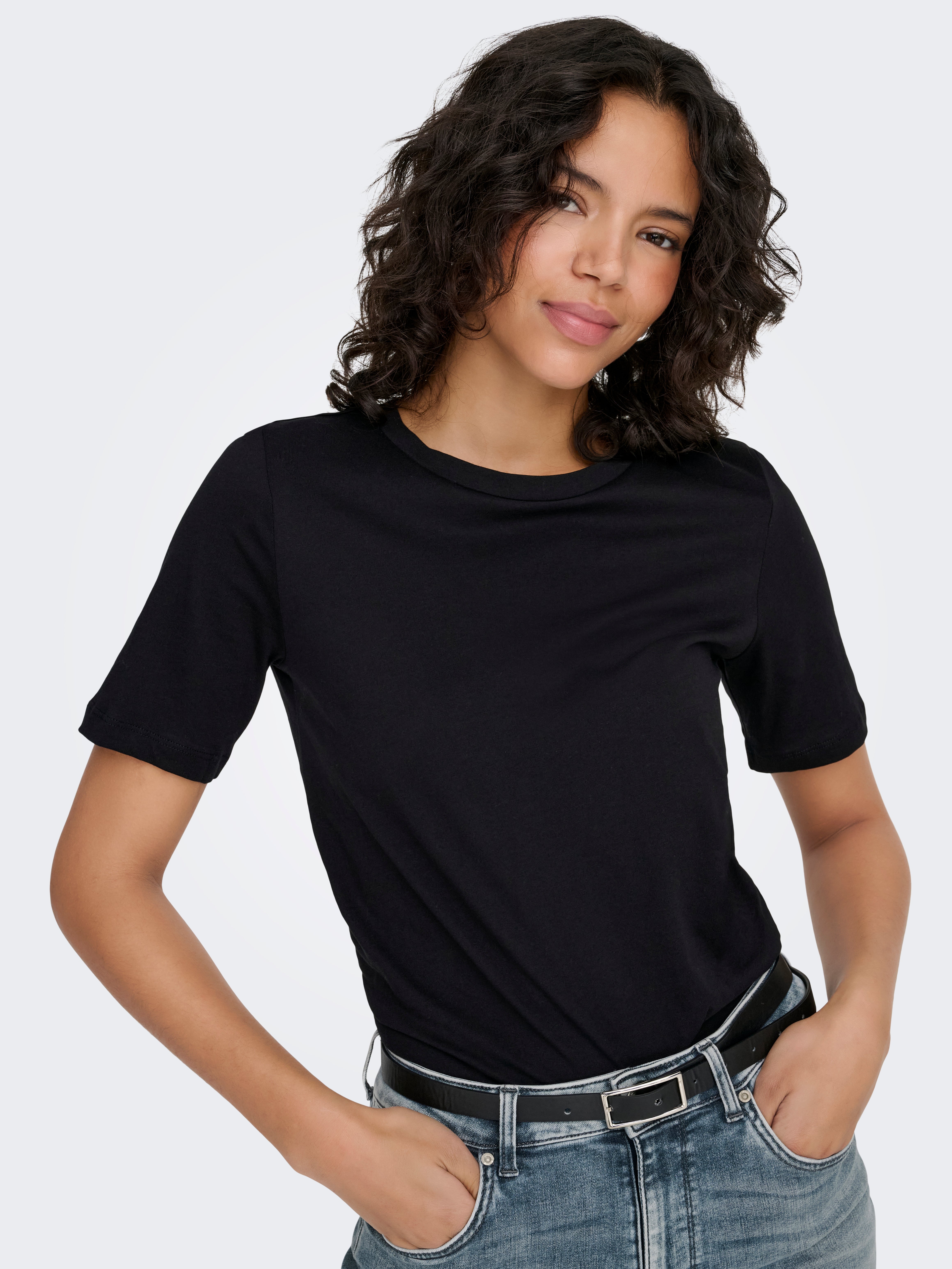 Regular fit O-hals T-shirts | Zwart | ONLY®
