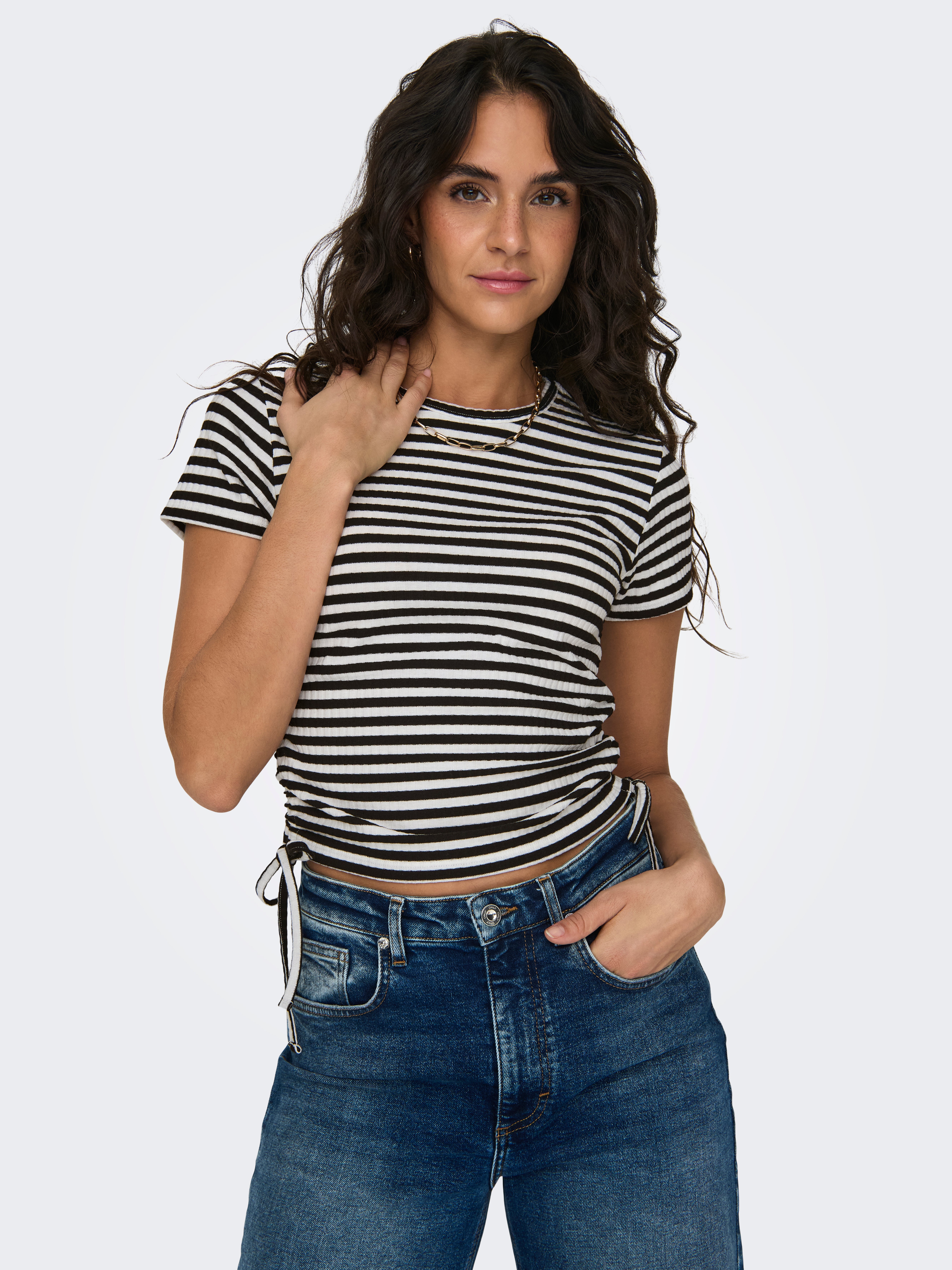 O-neck top with stribes | Black | ONLY®