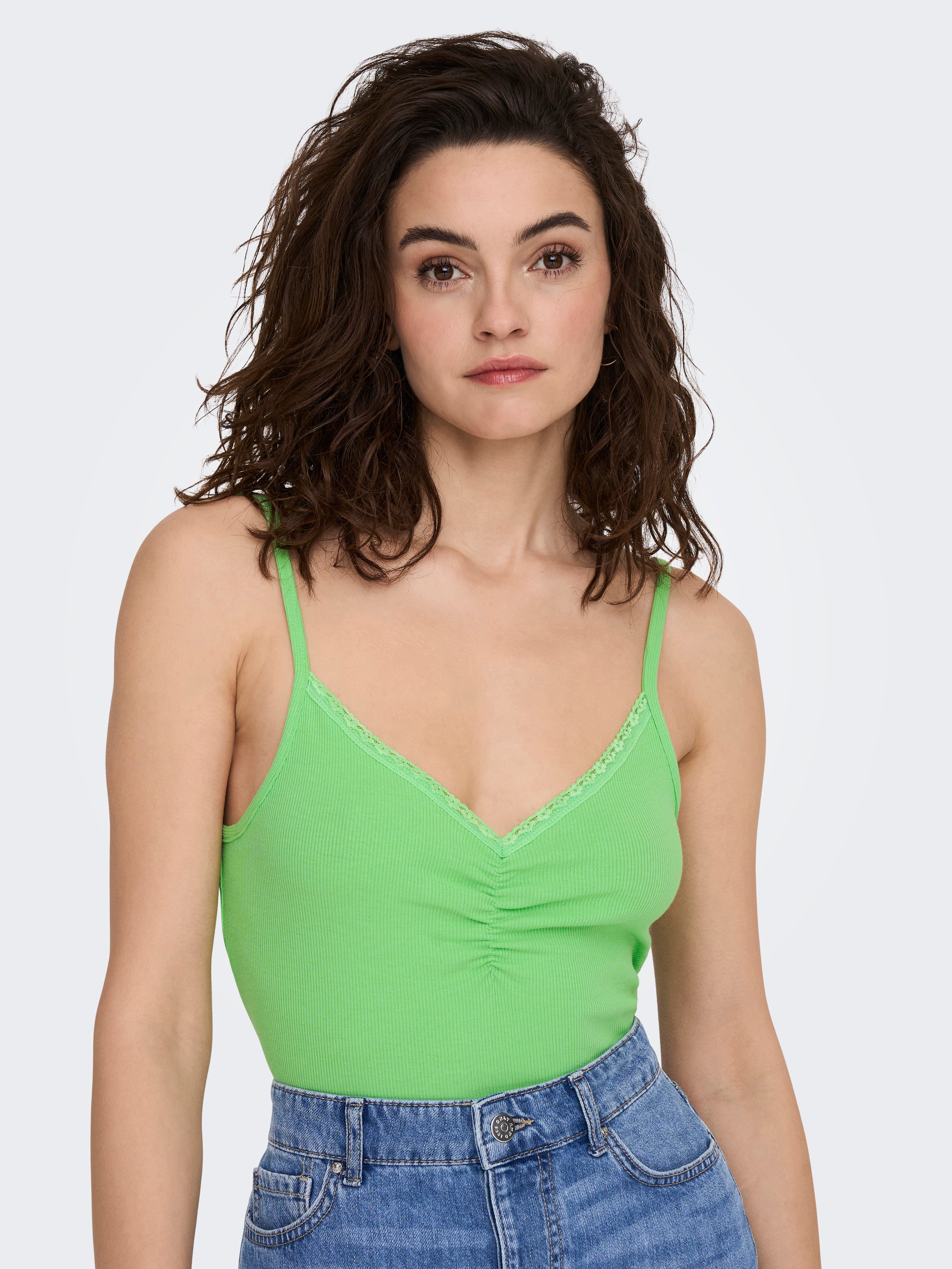 Tops Regular Fit Col rond avec une remise de 20% | ONLY®