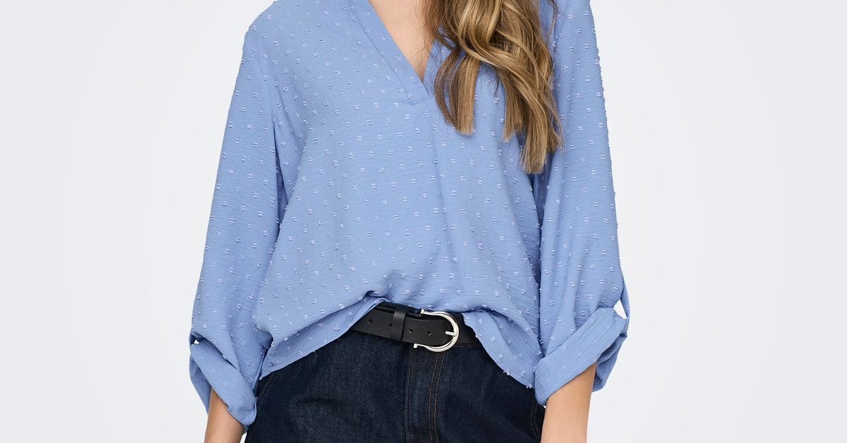 Top with fold-up cuffs | Medium Blue | ONLY®