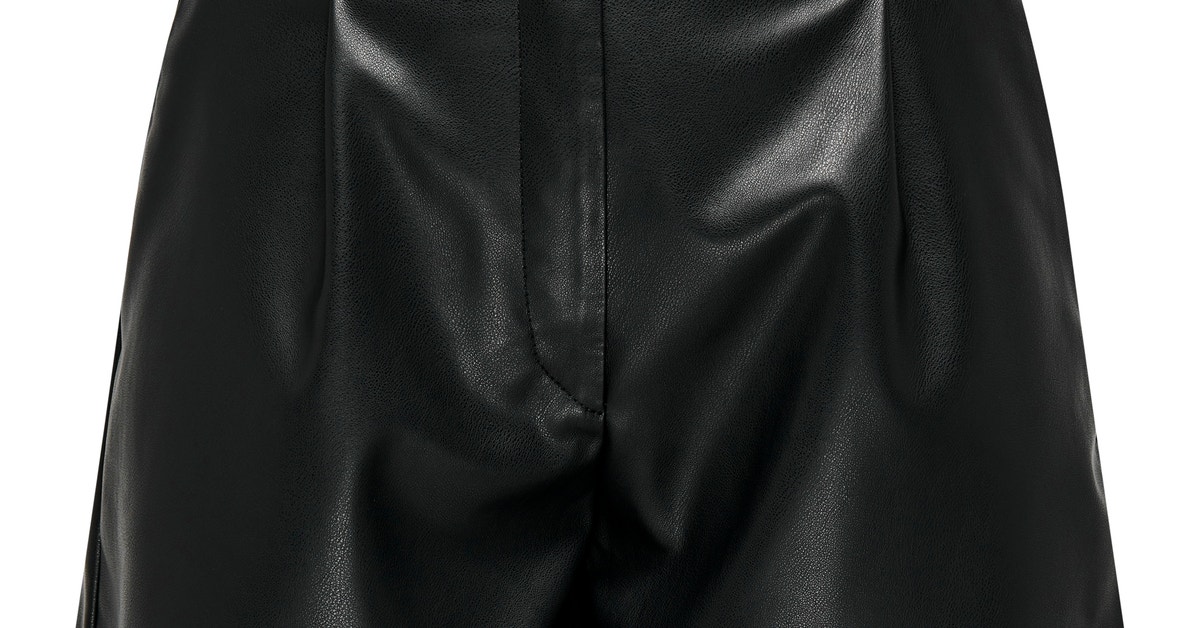 ONLMAGGA Loose fit Shorts | Sort | ONLY®