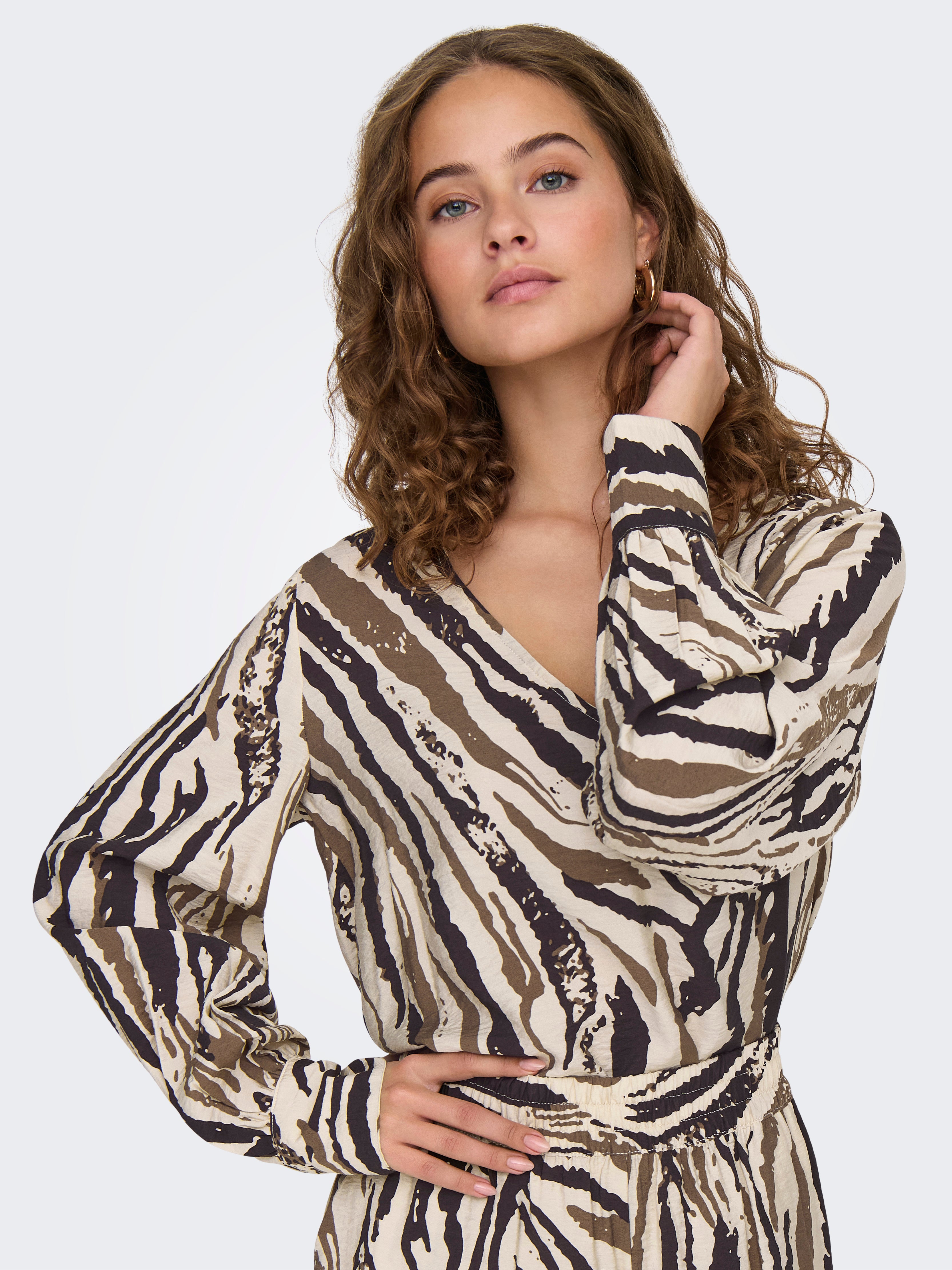 Shop the look | Light Grey | ONLY®