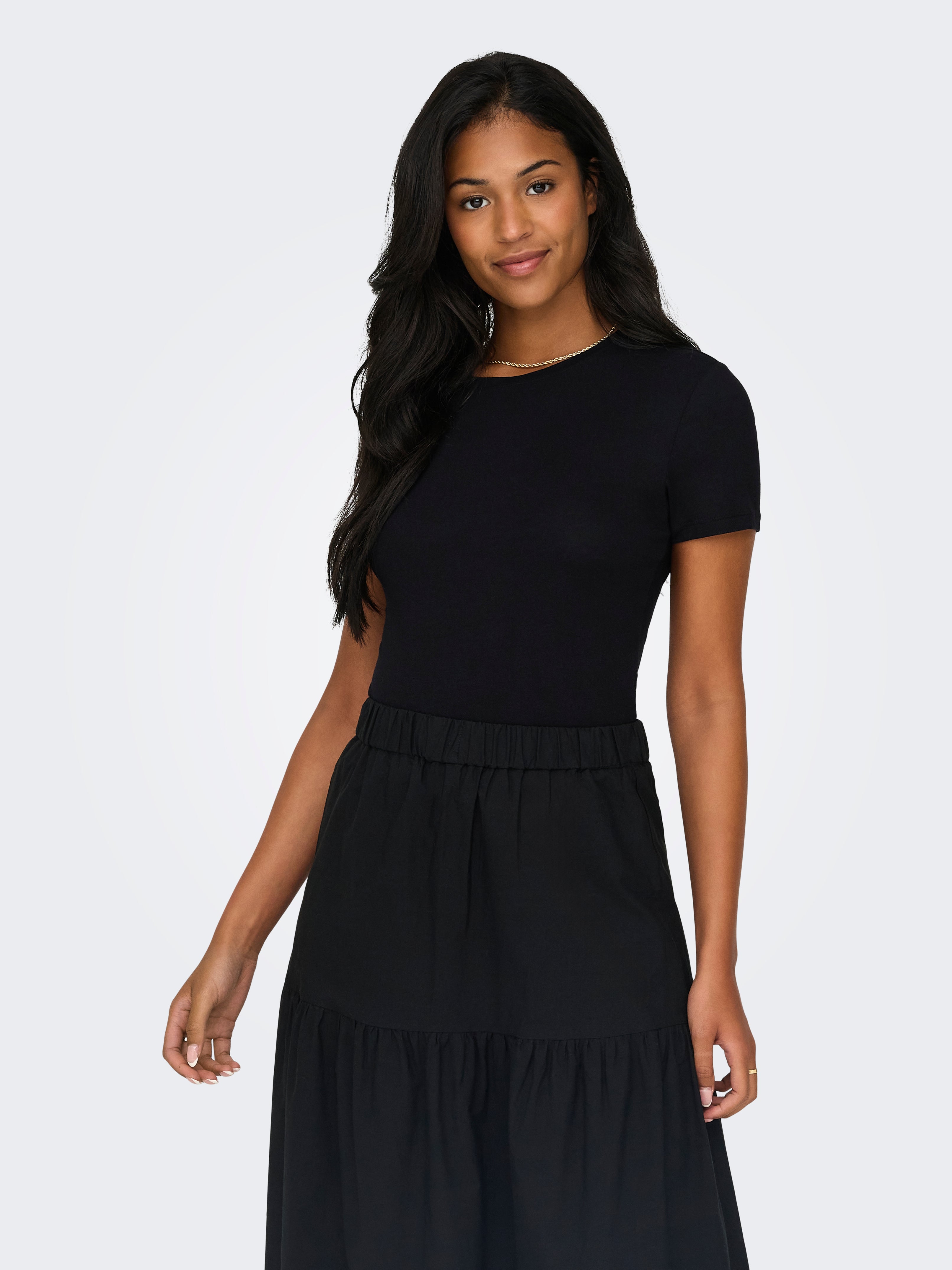 Regular Fit O-hals Topp | Sort | ONLY®