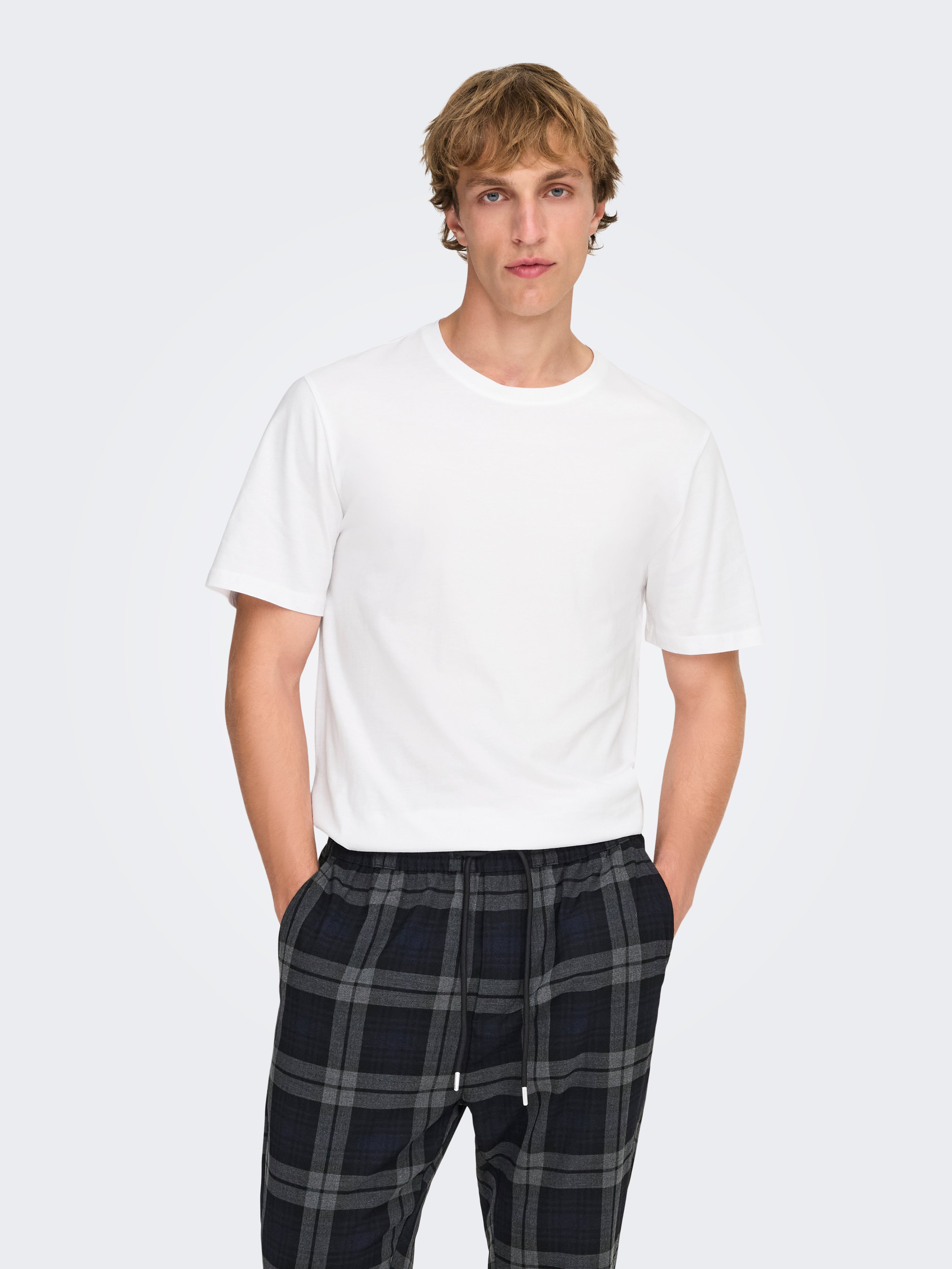 T-shirts Long Line Fit Col rond | Blanc | ONLY & SONS®