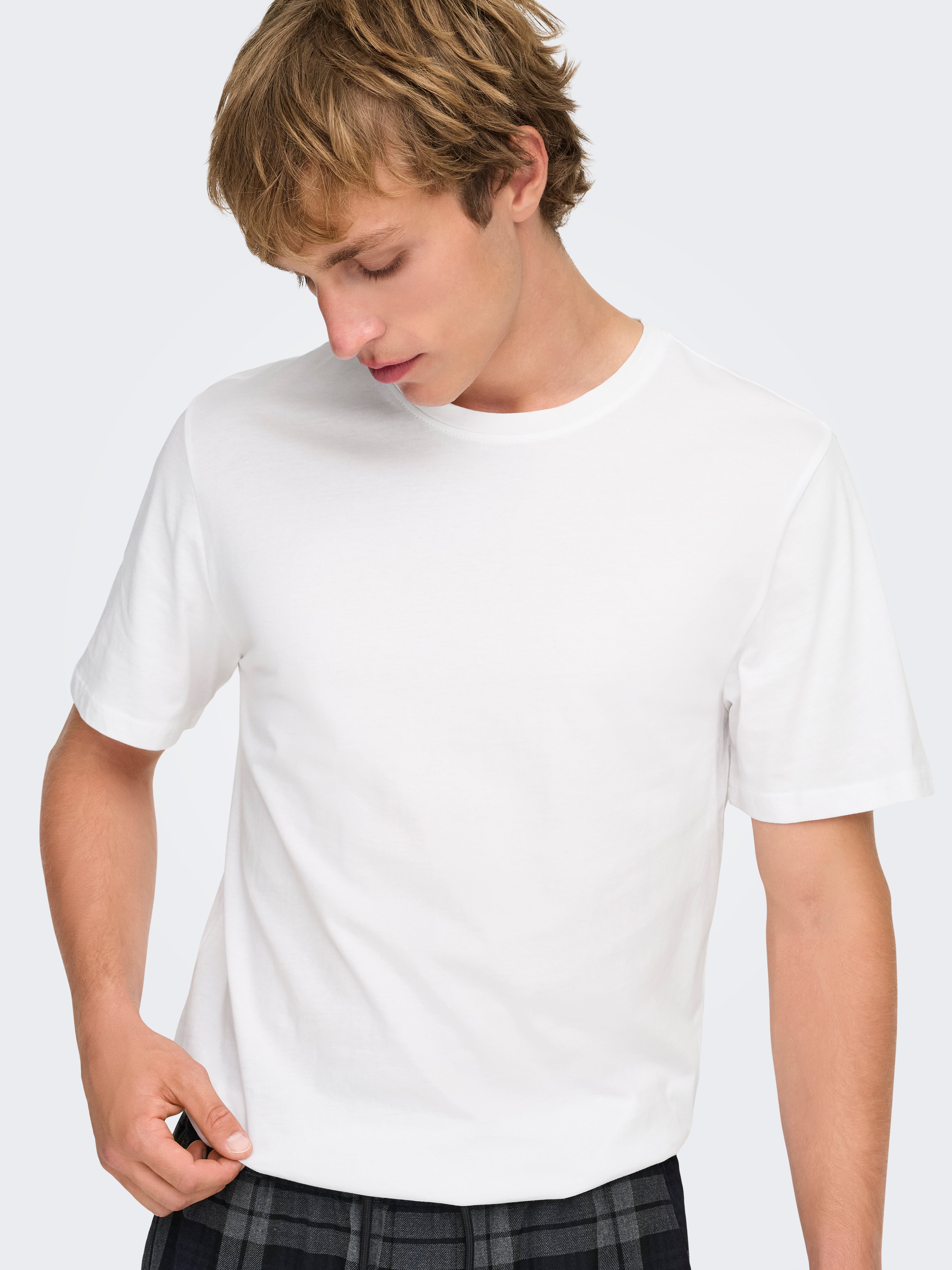 T-shirts Long Line Fit Col rond | Blanc | ONLY & SONS®