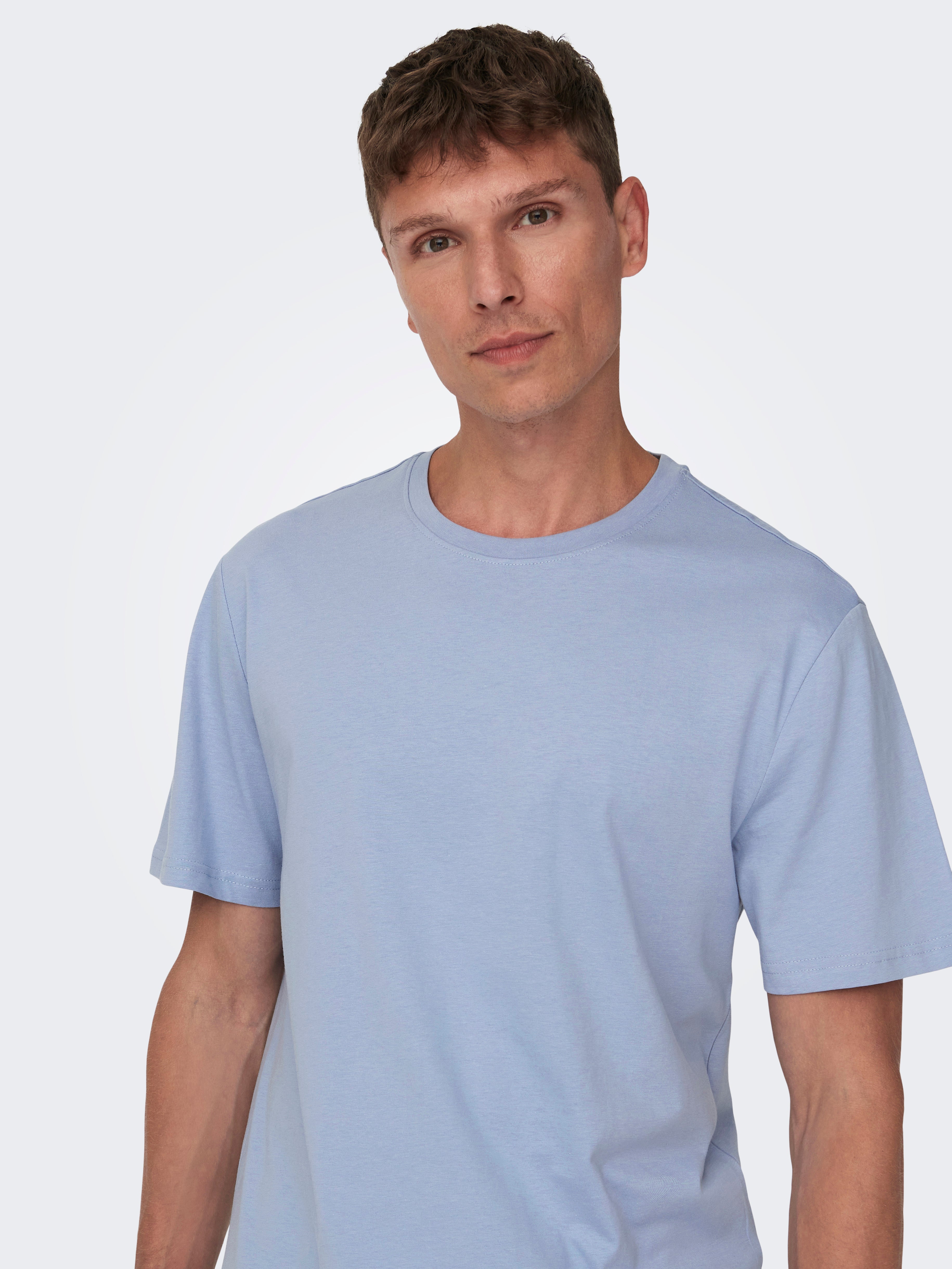 Lang o-hals t-shirt | Mellemblå | ONLY & SONS®